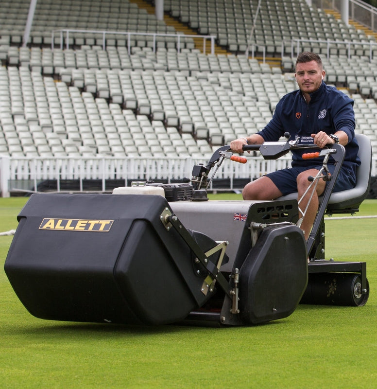 Allett Regal 42 Cylinder Mower - Ultimate Large-Area Mowing – ALLETT Pro